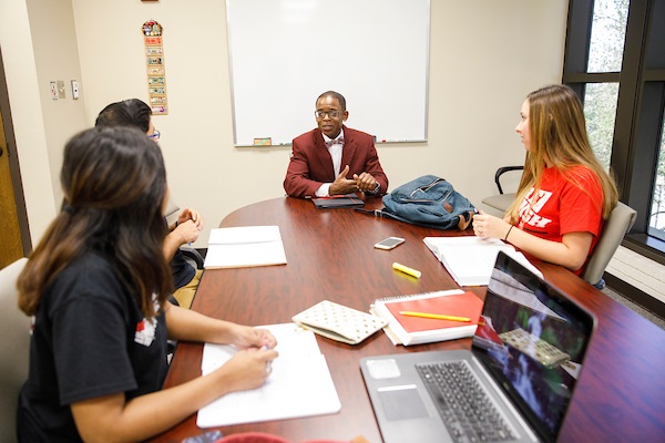 Faculty Mentor Award - Lamar University